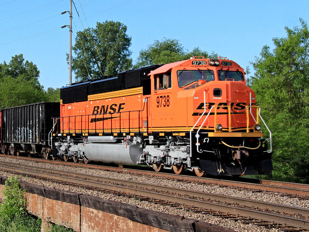 BNSF 9738